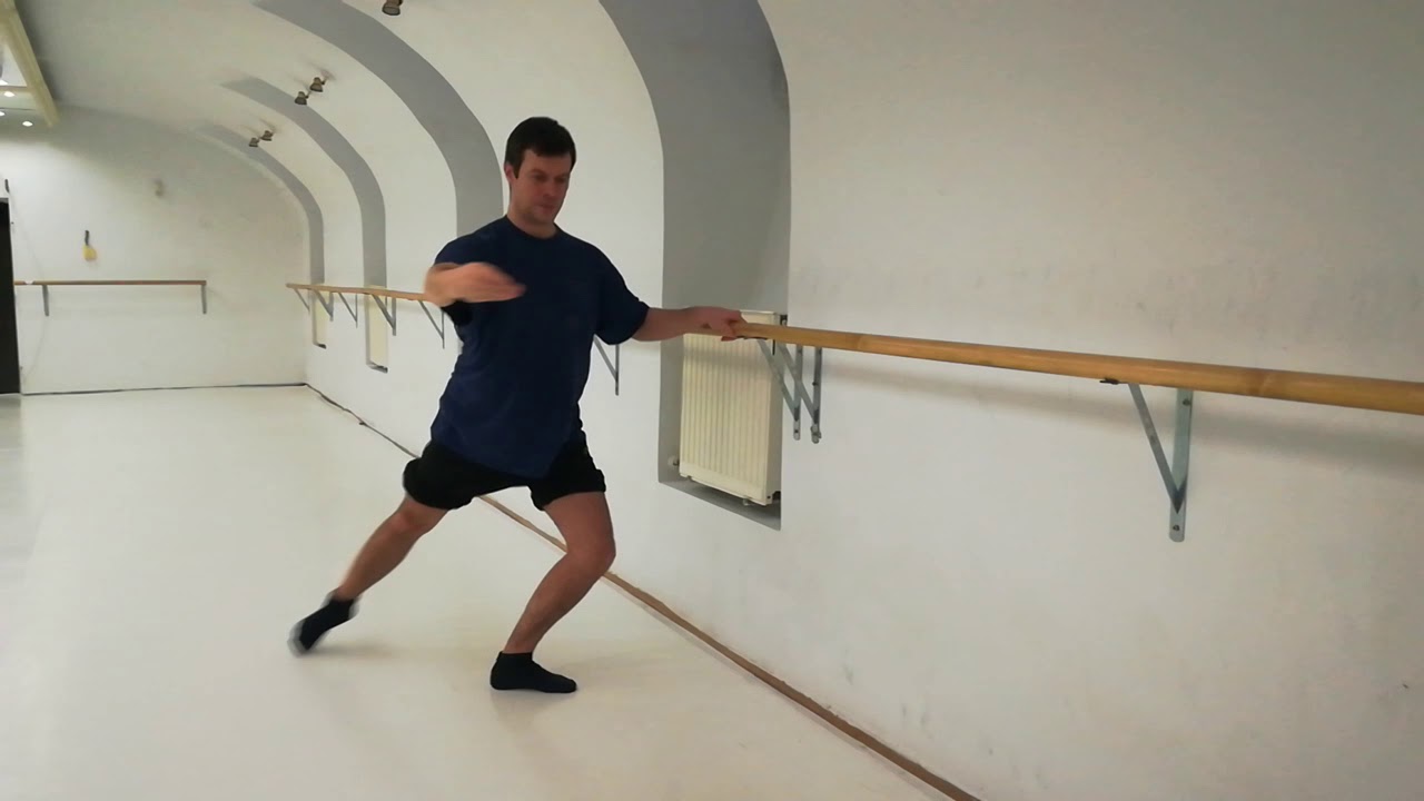 Rond de jambe par terre - YouTube