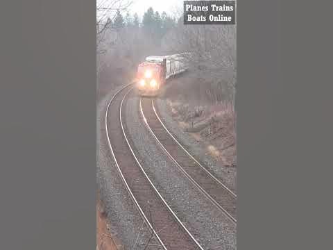 #shorts CN M301 CN 2978 & CN 3820 Locomotives #railfans - YouTube