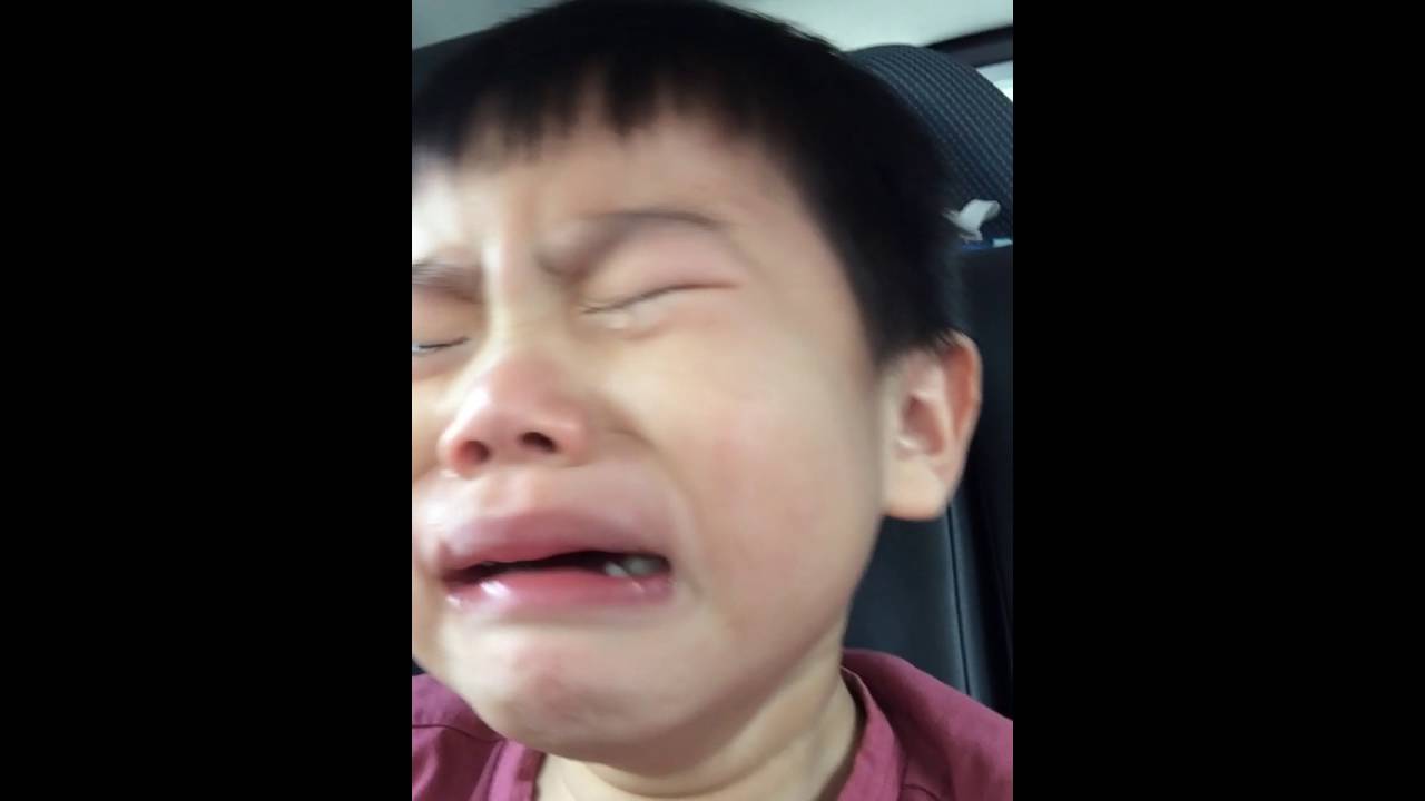 Jayden crying - YouTube