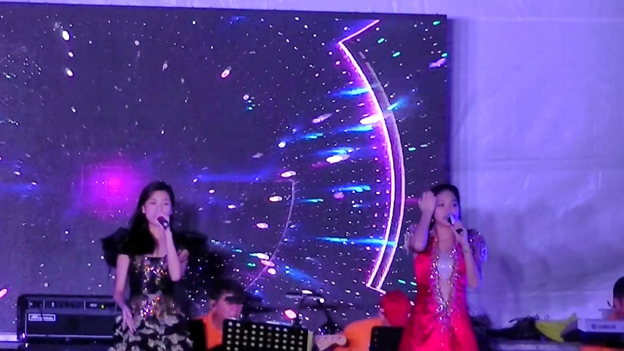 胡秀惠 雅雅 ~ 爱拼才会赢 (福建歌曲) 歌台 @ 善樂中元會 情花歌台秀 Raybe Oh Siew Huey & Fiona Yahya ...