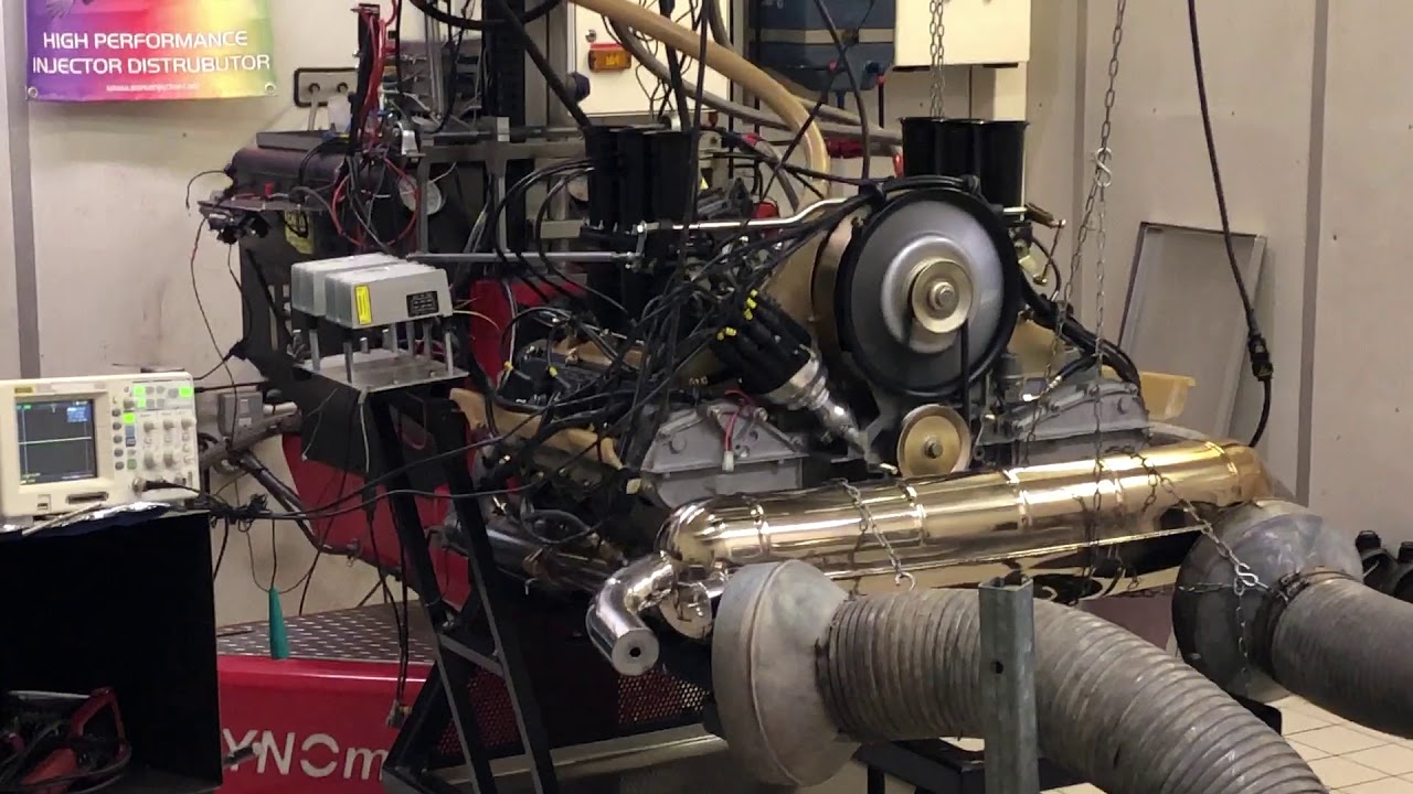 Porsche 911 3.5-litre twin plug MFI engine running Classic Retrofit ...