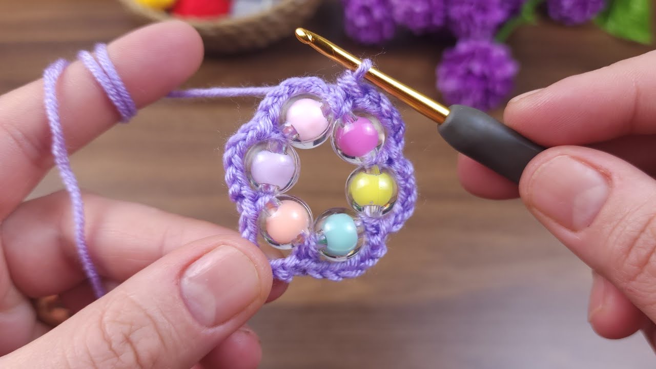 The meeting of exotic beads with a sweet rope and the wonderful result ...