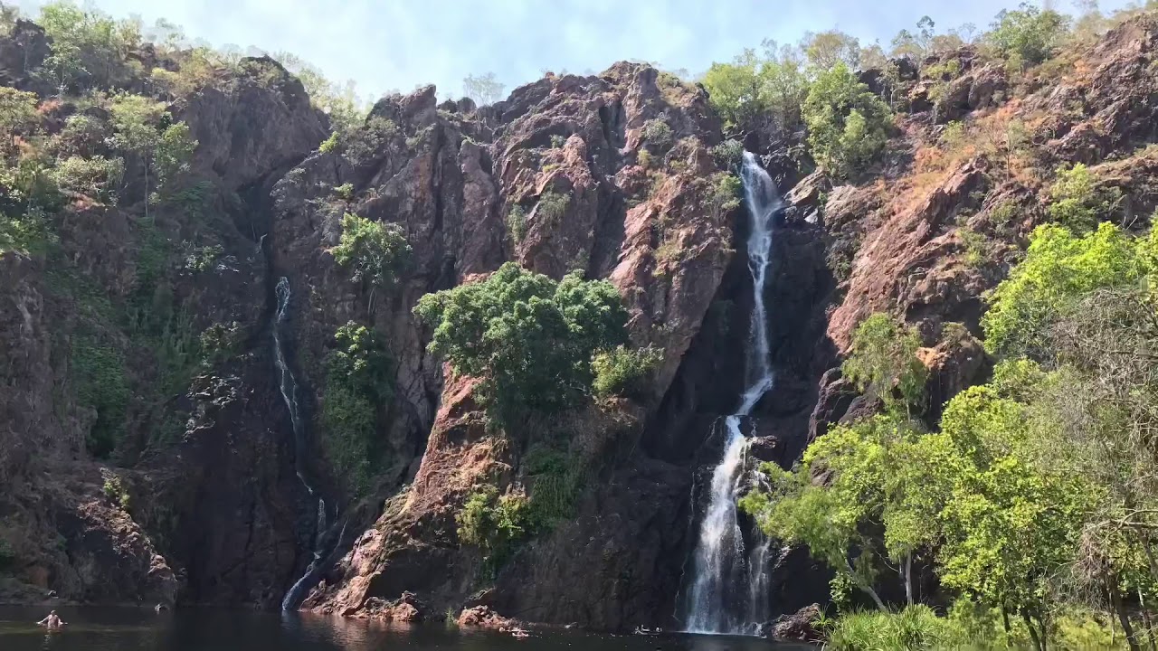 Hiking and the Aussie bush - YouTube