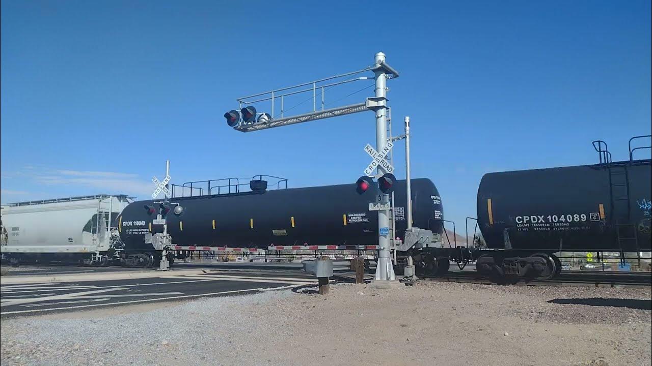 EB BNSF Manifest Train Feat K5HLA Horn And Fake Bonnet In Daggett Ca! #bigbossrailfanner - YouTube