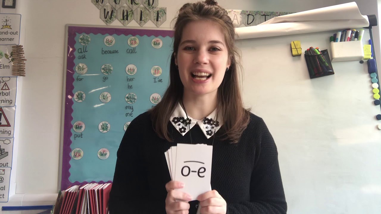 RWI Phonics Set 3 - 'o-e' sound - YouTube