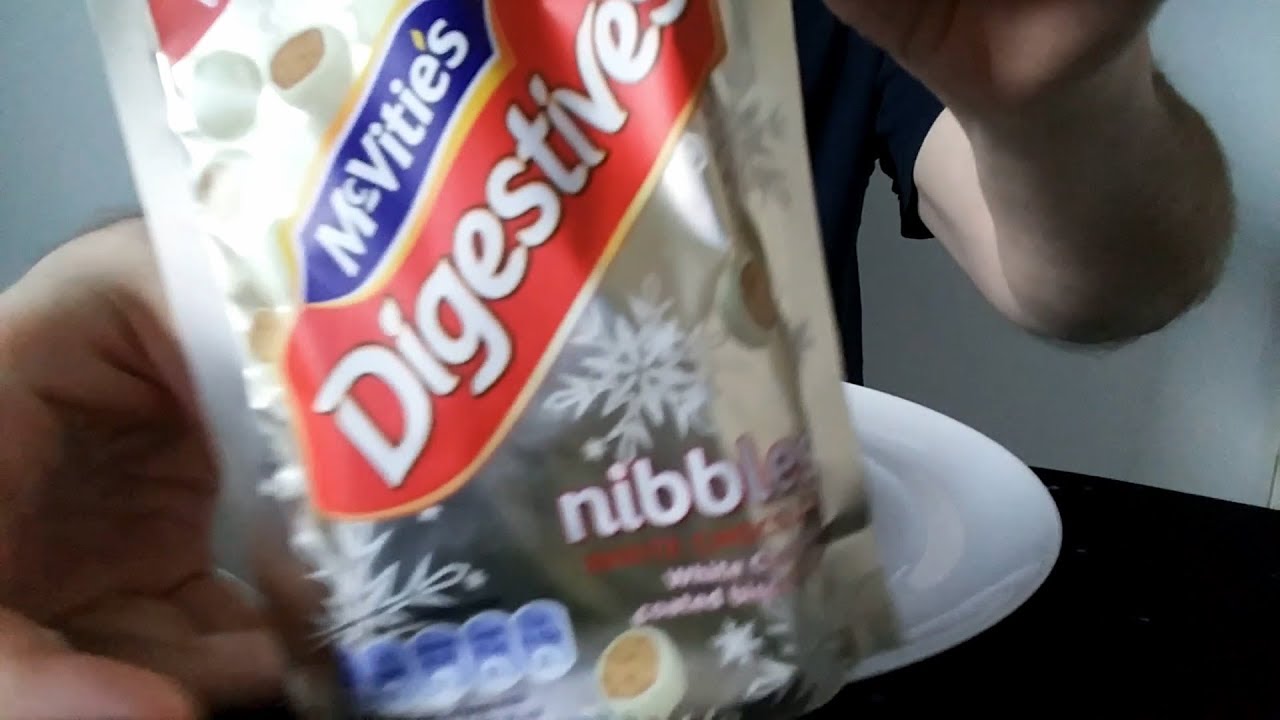 McVitie's White Chocolate Digestive Nibbles Review - YouTube