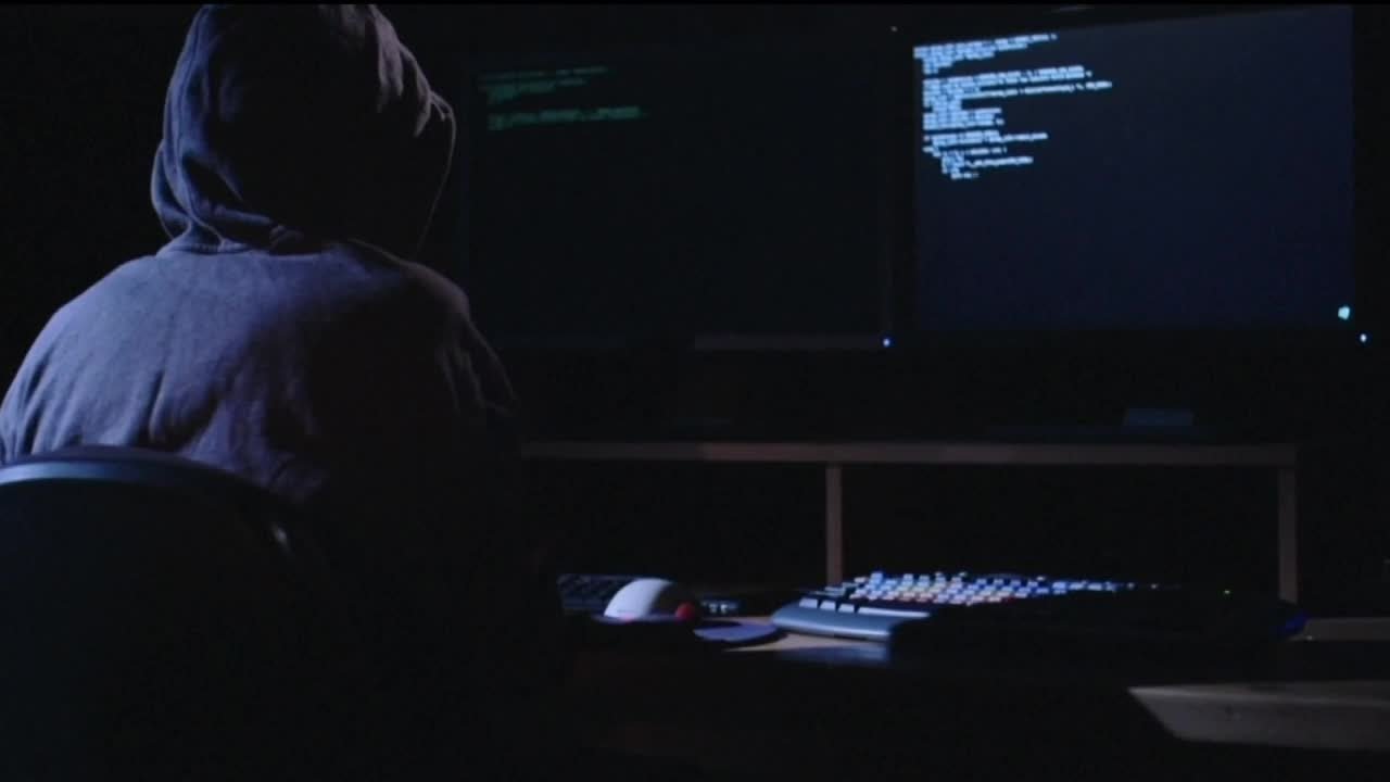 DIRECTV imposter call aims to fool you into paying scammers - YouTube