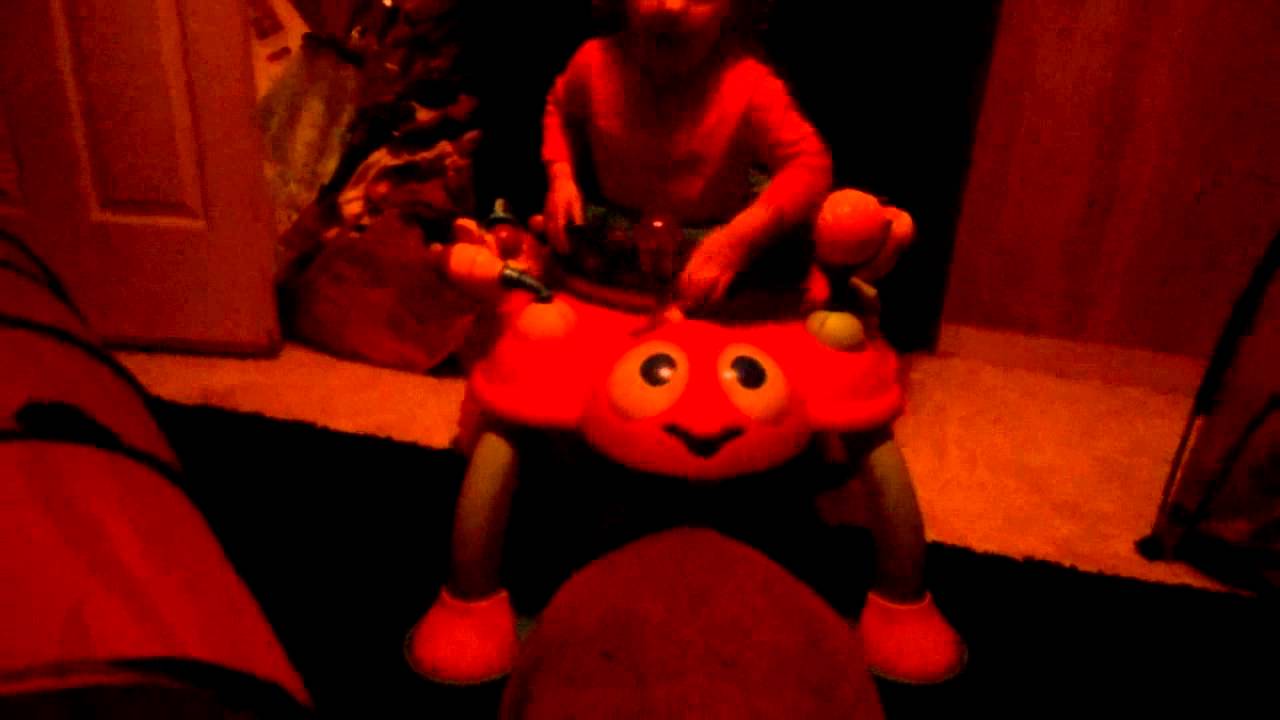 Ryleigh being silly - YouTube