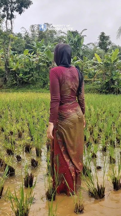 gadis desa mau mandi #jampangturunankidul #gadisdesa - YouTube