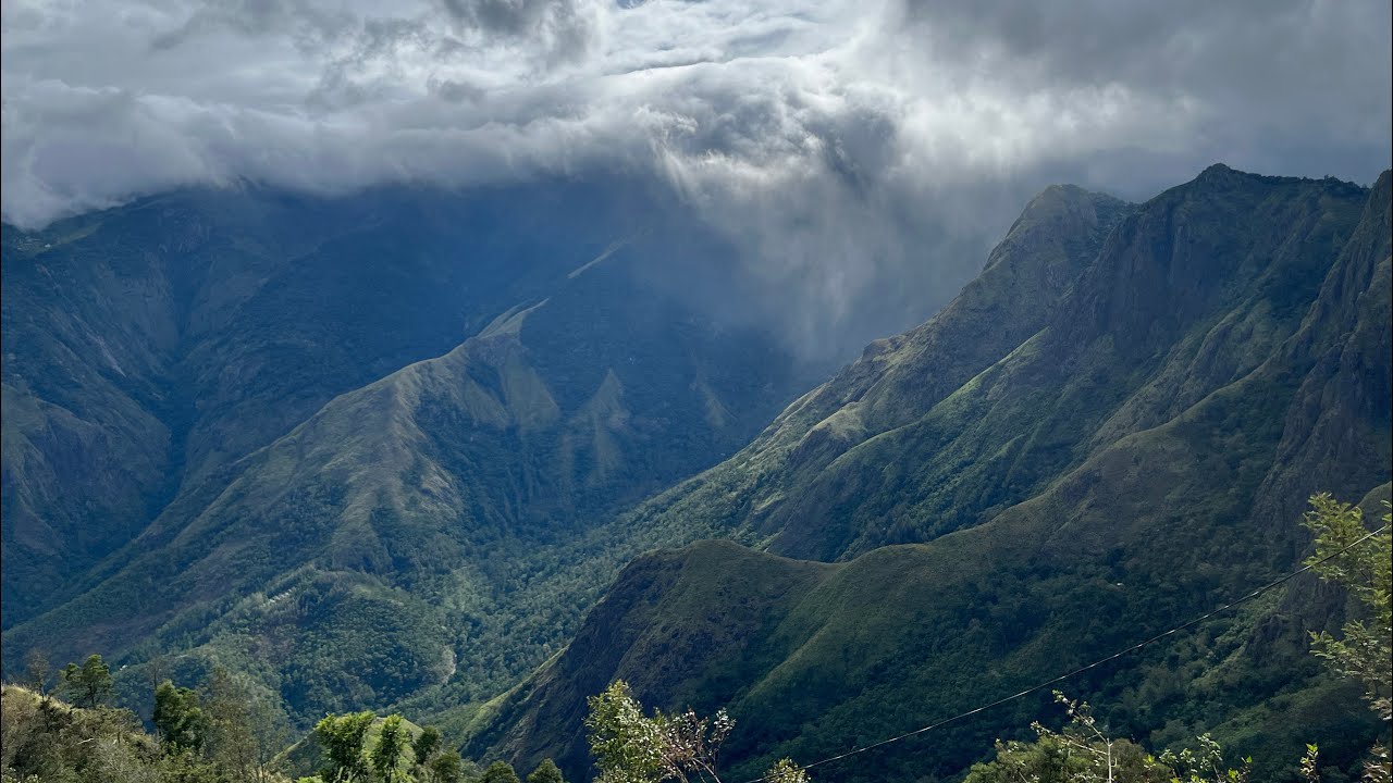 Frames of Munnar | Ebin Jacob | 4K HDR - YouTube