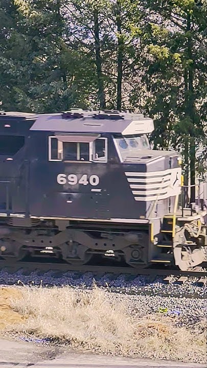 6328 and 6940 NS Locomotives - YouTube