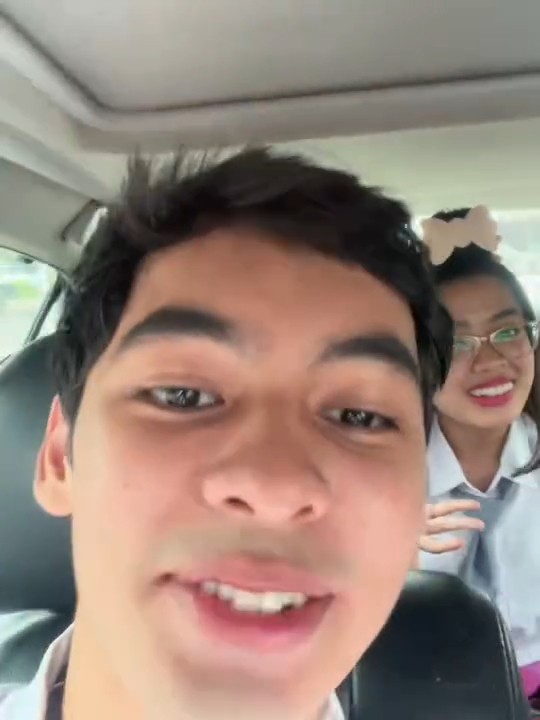 Aqeela nebeng mobil Fattah #aqeelacalista #fattahsyach #fatqeel - YouTube