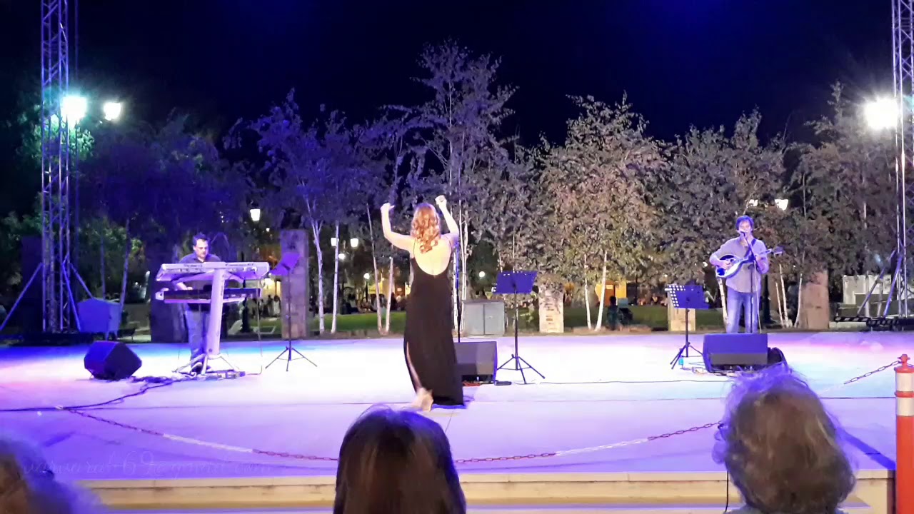 Αρετή Αηδονά - Δυο παλικάρια απ' τ' Αϊβαλί - YouTube