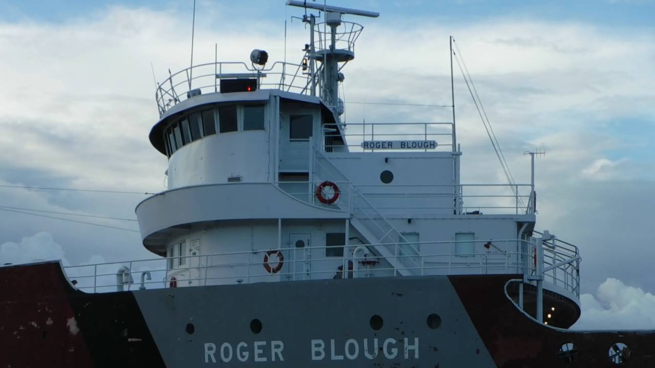 Great Lakes Freighter Roger Blough - YouTube