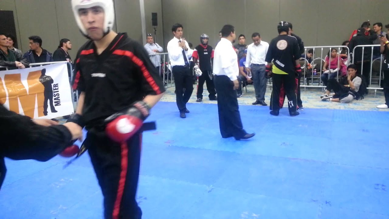 Héctor Solorio vs Elyth Peña - YouTube