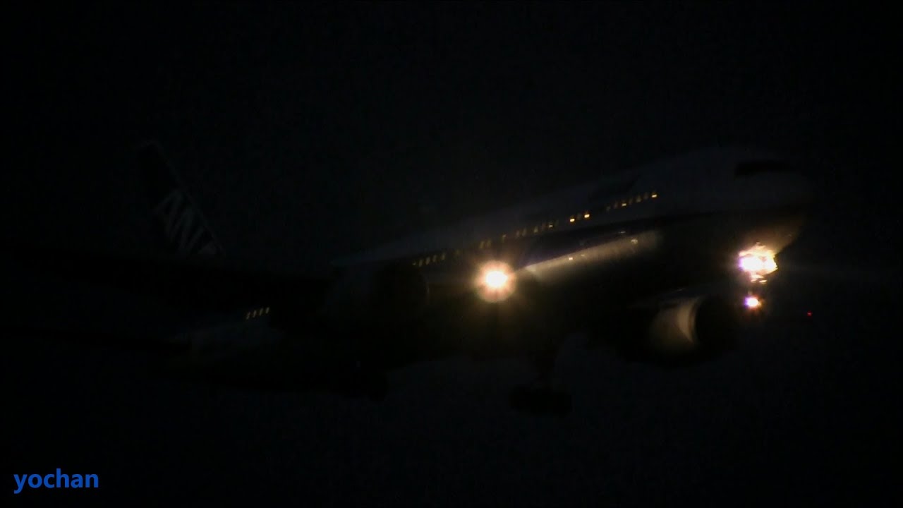 Night Flight - Boeing 767-300ER (B767-381/ER) JA607A (cn 32976/884) ANA ...