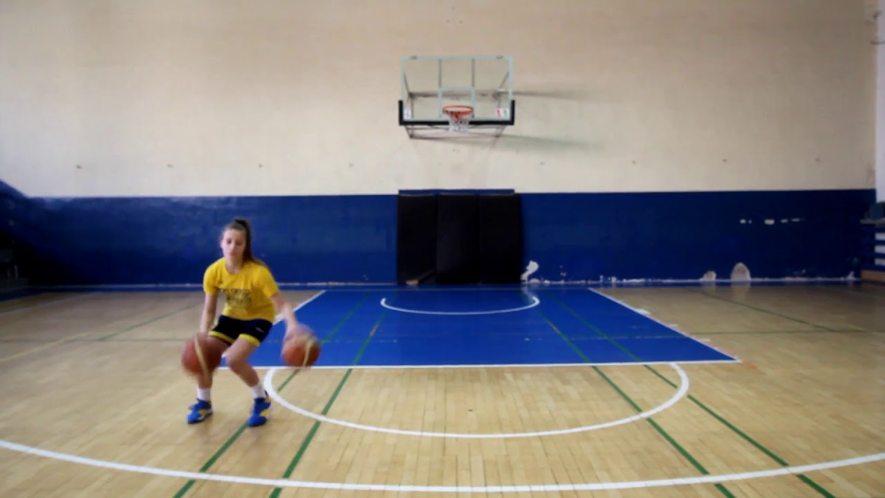 2 Balls While Changing Directions YAKE - YouTube