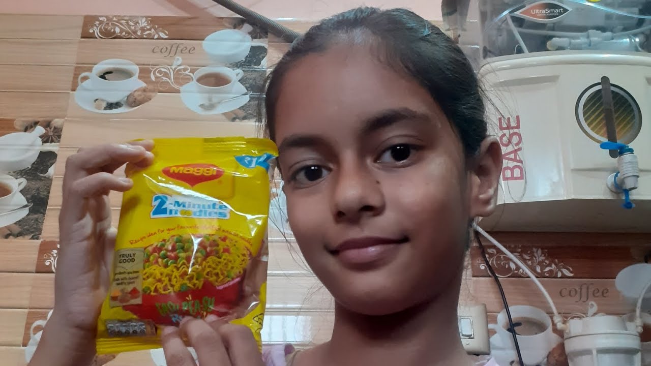 Make Maggi With Me { MMWM } { First Time Making Maggi } - YouTube