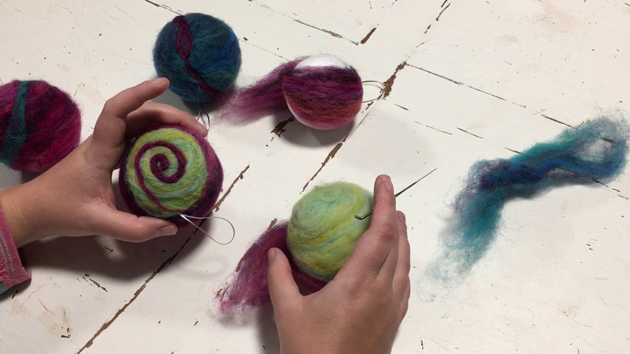 Needle felted baubles for beginners - YouTube
