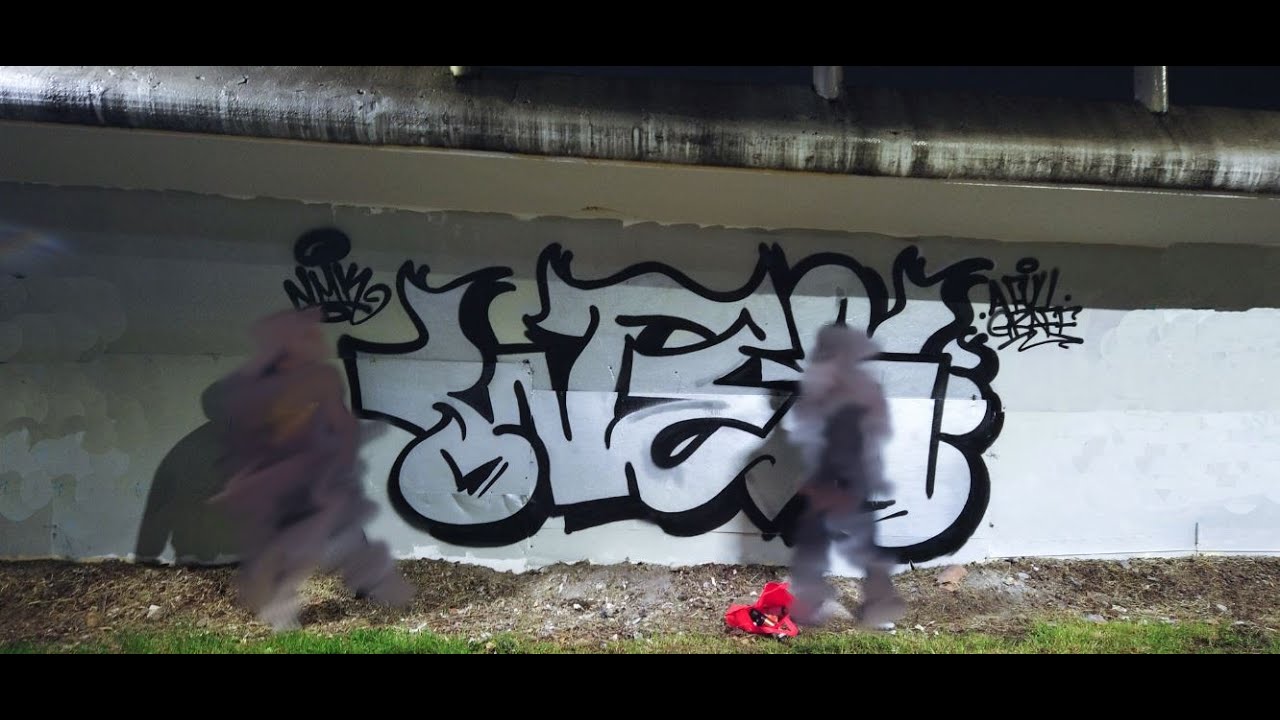 SEM & WES - NMK Graffiti Puerto Rico - CDMX / A FULL GRAFF - YouTube