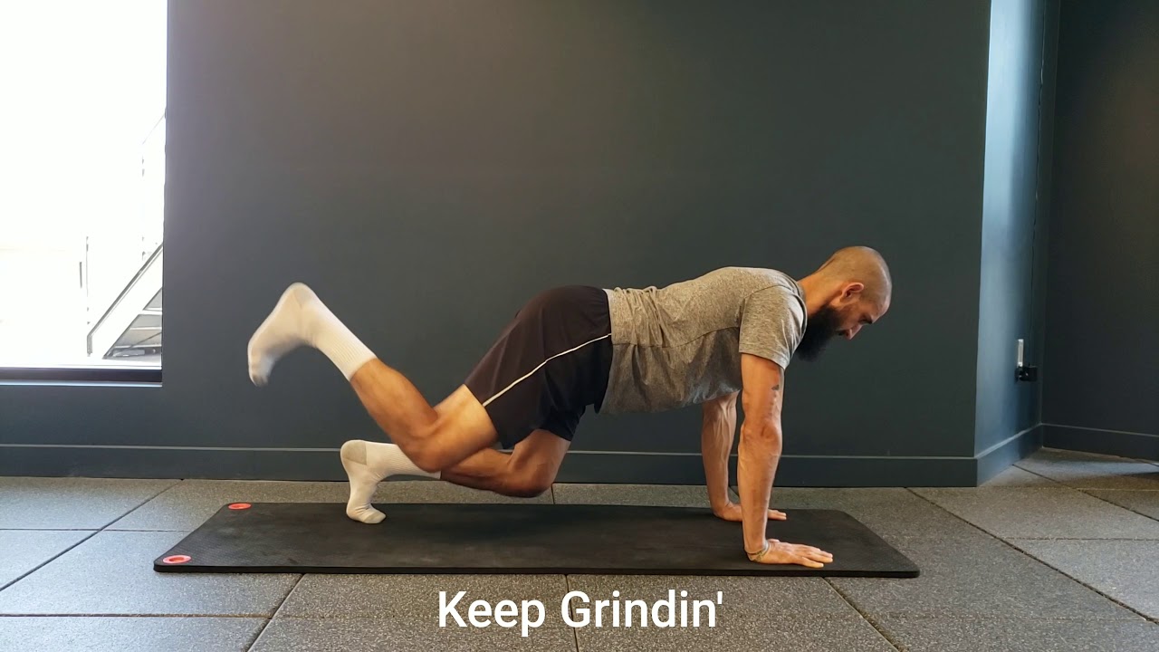 Bear crawl hold + leg lift - YouTube