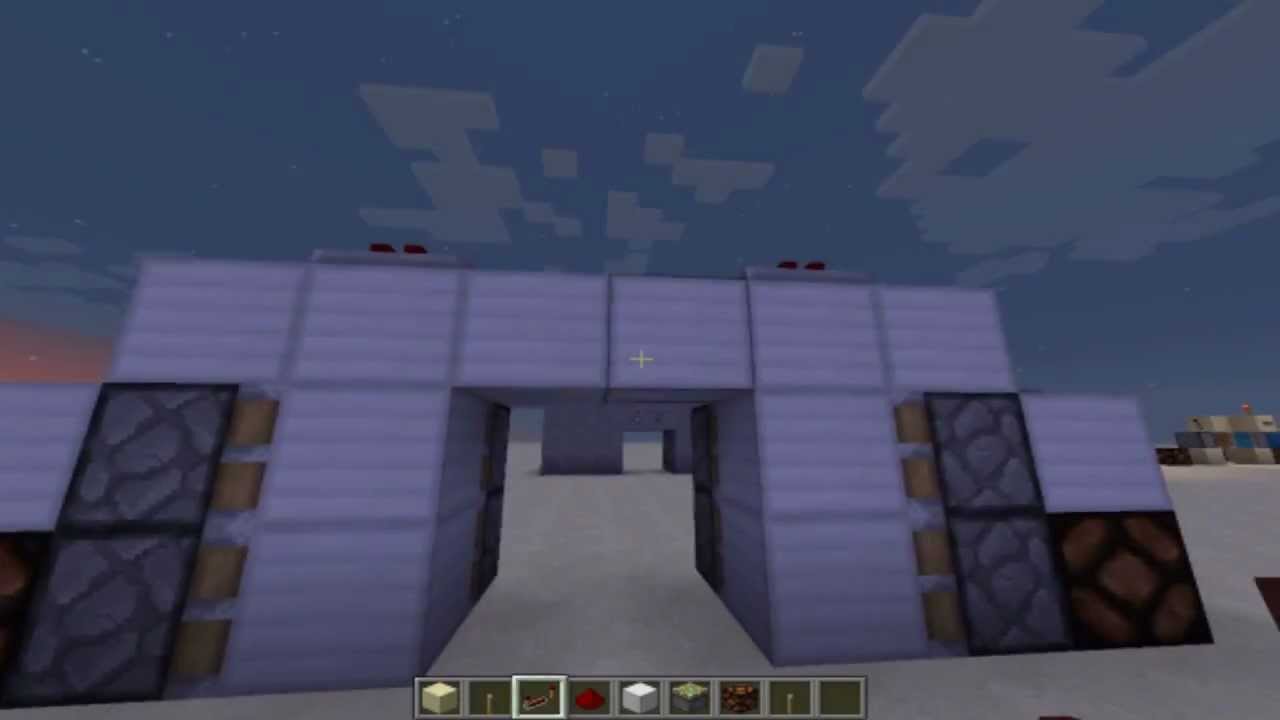 Minecraft : Jeb Door A 2X2 hidden Piston Door - YouTube