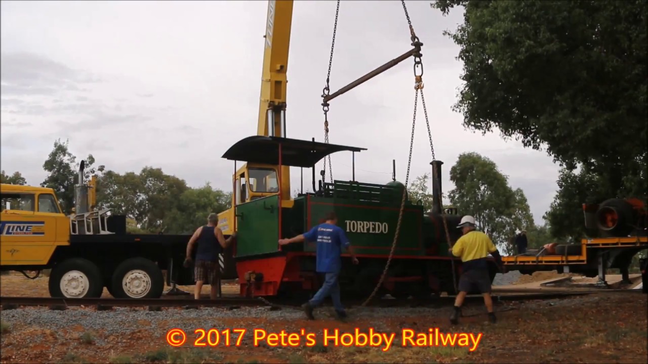 Hunslet Steam Locomotive Loading Timelapes - YouTube