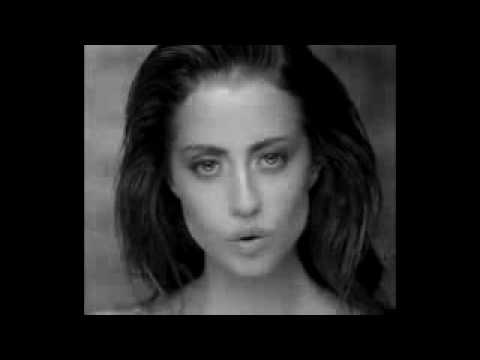 Derya uluğ -Eline sağlık (bombaa RemiX)