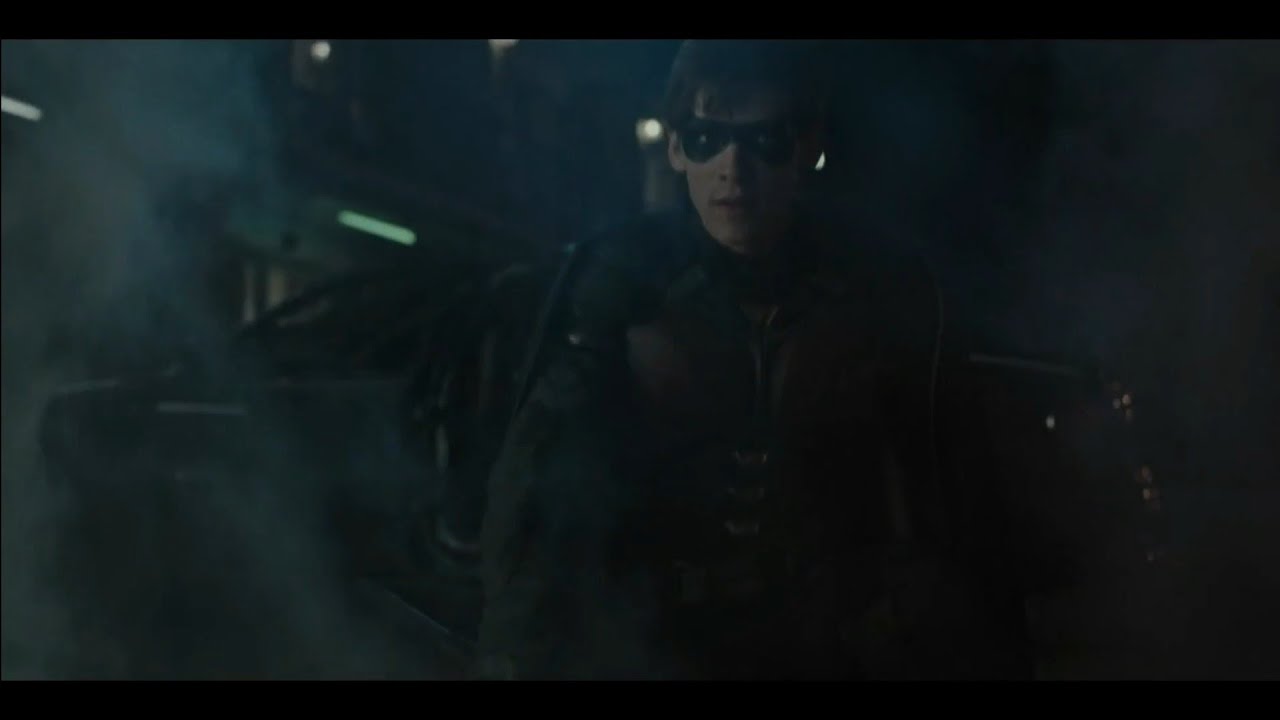 Dick Grayson reveals himself as The Robin to the Titans for the first ...
