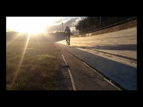 Short film of track cyclists at Meadowbank Velodrome - YouTube