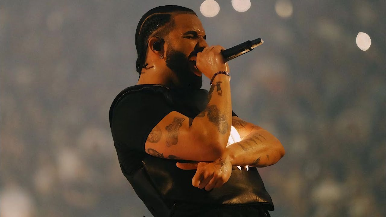 Drake Sings Kendrick Lamar Song “Not Like Us” In His Latest Show - YouTube