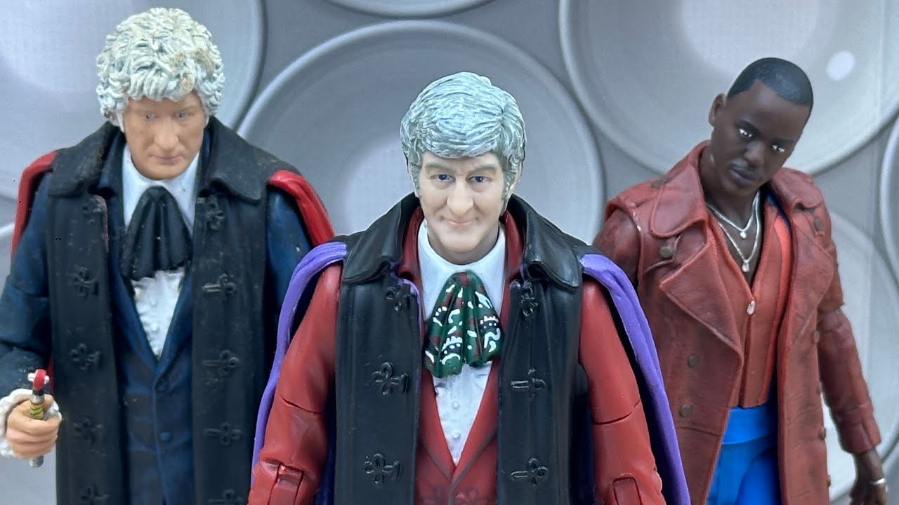 Doctor Who: Vortex Edition Third Doctor (from Character Options) - YouTube