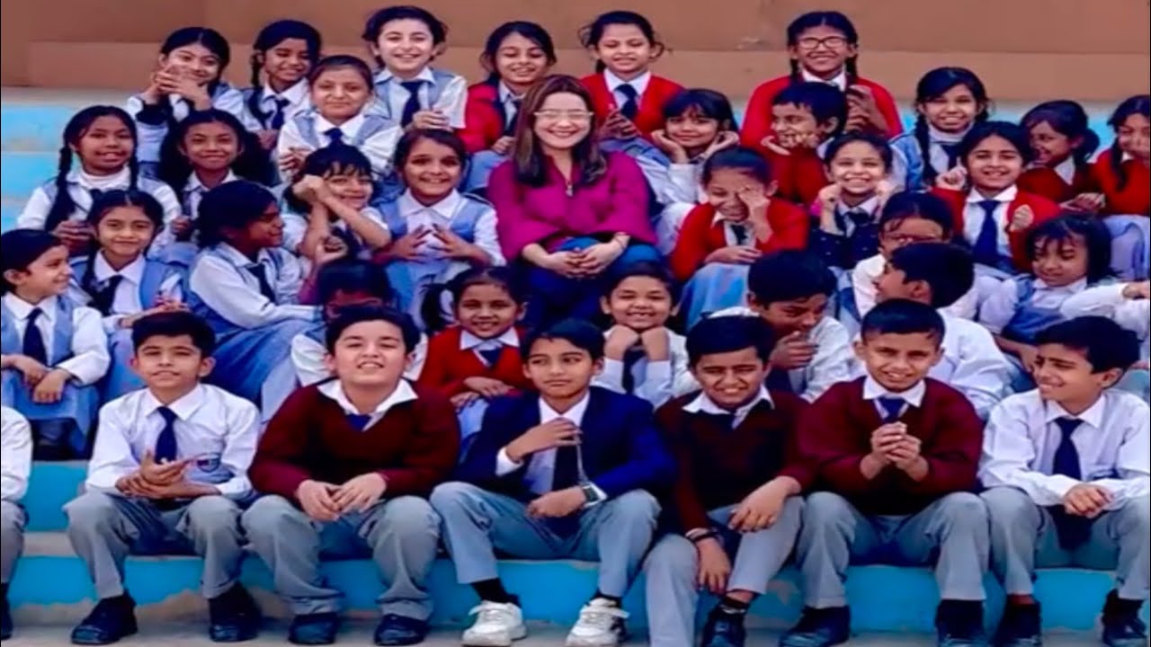 Mera School 🥰 - YouTube