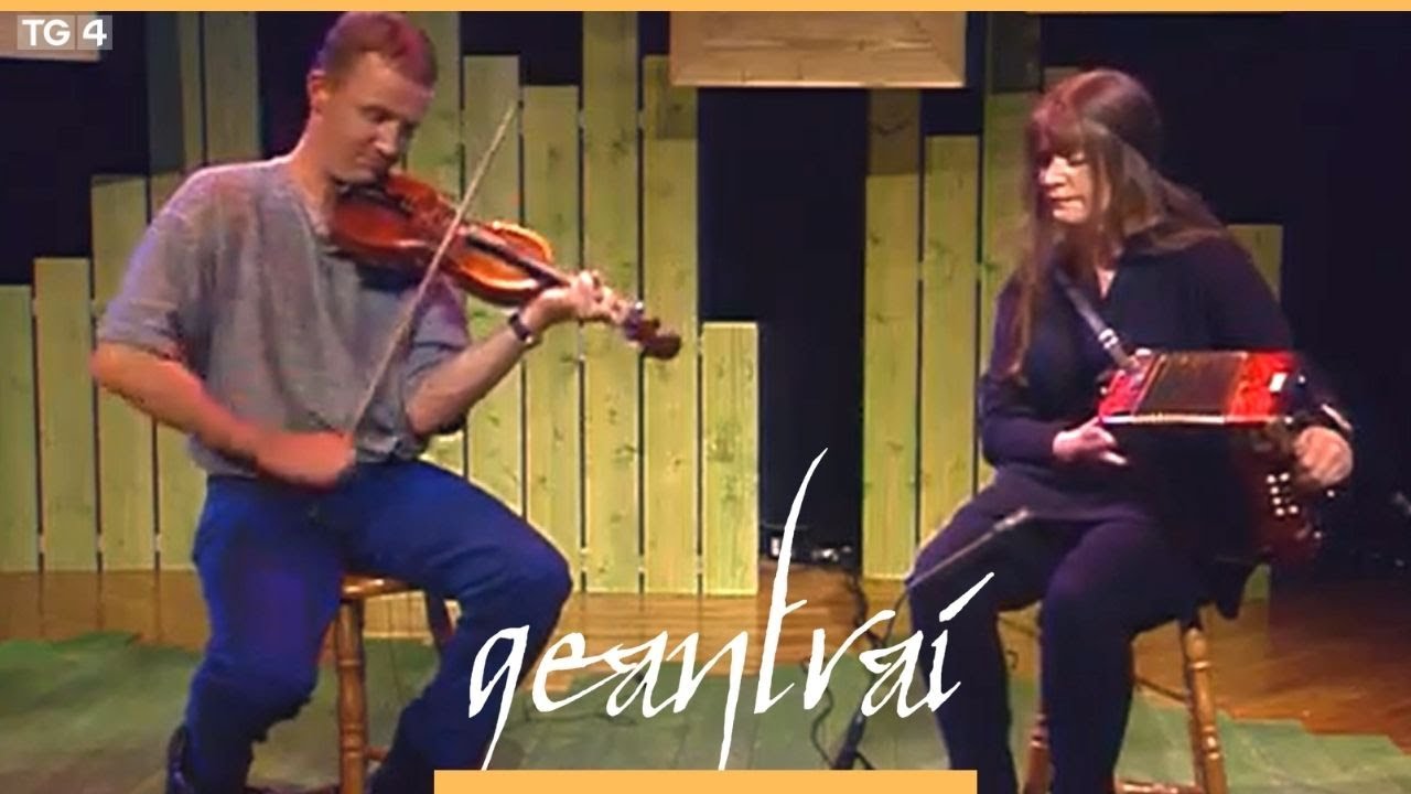 Josephine Marsh & Tola Custy | Dánlann an Chláir, Inis 1998 | TG4 ...