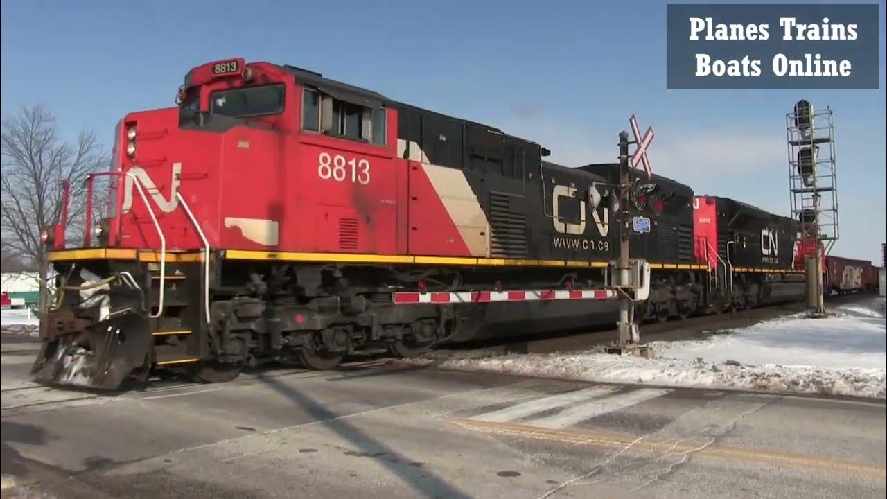 CN 502 Manifest Train CN 8813 & CN 8913 Locomotives West At Mandaumin Crossing - YouTube