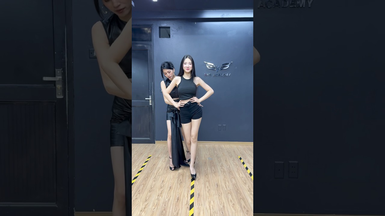 Practice graceful steps for catwalking in evening gowns | Catwalk với váy dạ hội @baongoccanoc ...