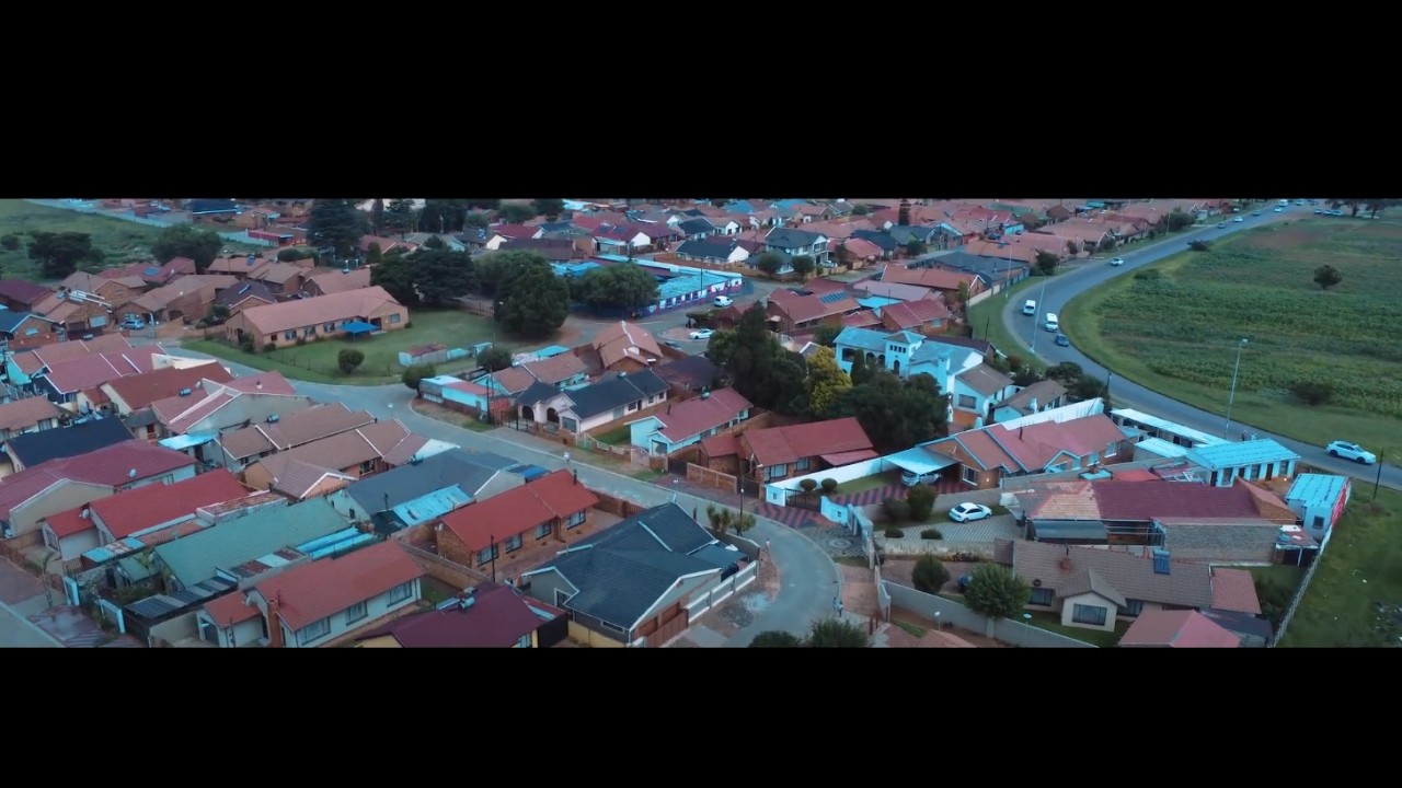 Scooby Steeze feat. J&S Projects - Amasuluman (Official Music Video) - YouTube Music