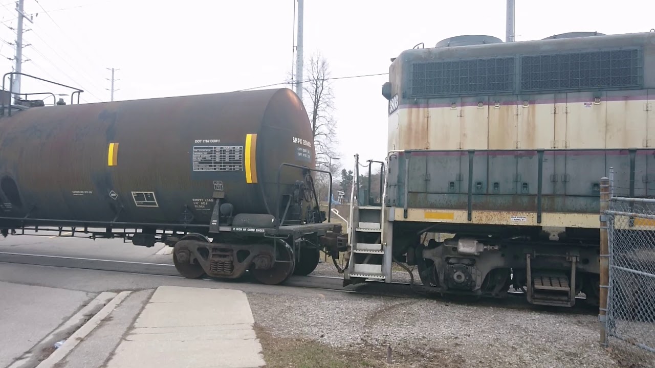 LTEX GP38 3803 Is Switching at Orr road a littlebit before it goes to ...