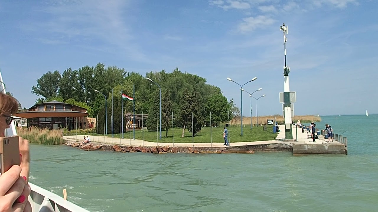 Tihanyi komp indulás - YouTube