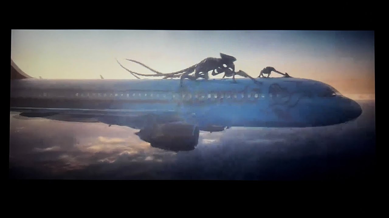 Venom the flight fight scene !! - YouTube