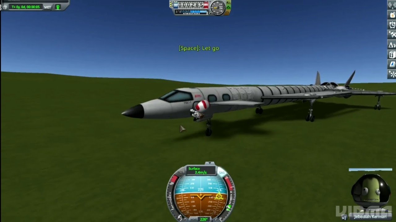 A SFS player plays Kerbal space Program for the first time and builds a ...