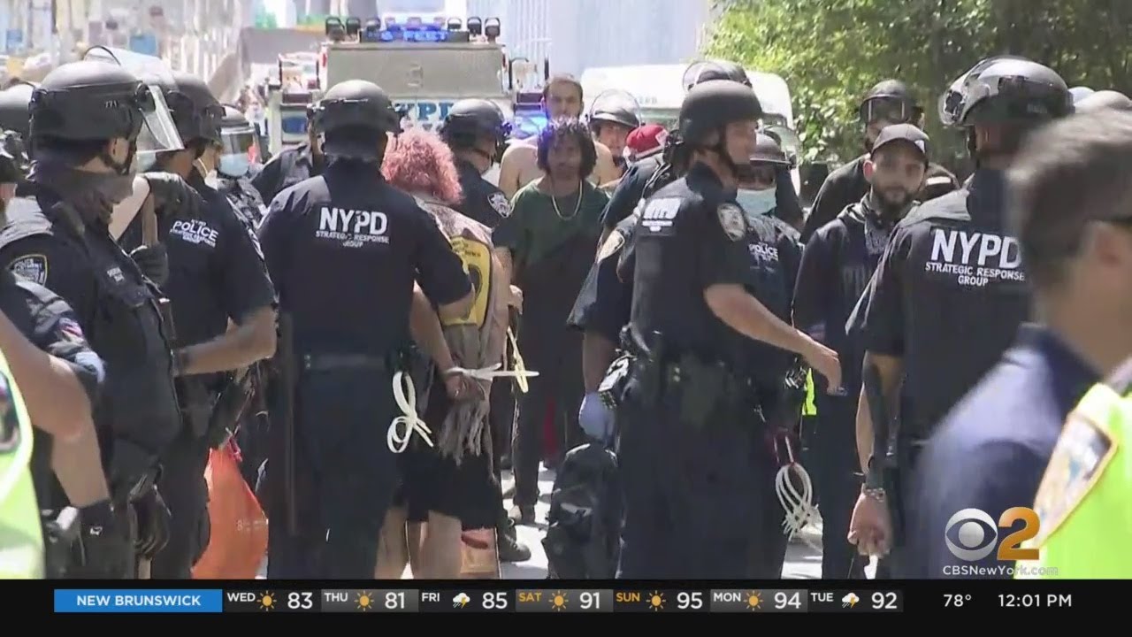 Counter Protesters Momentarily Disrupt Peaceful Unity March Over ...