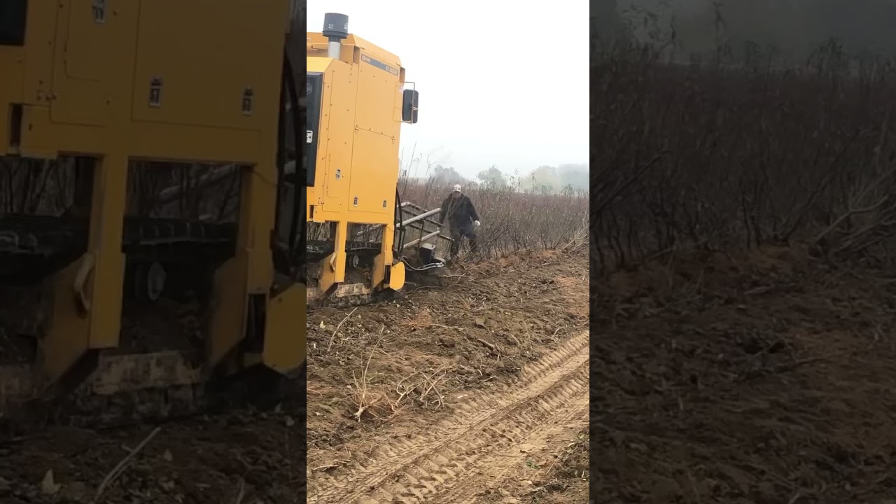 GK H7 Digger in action with Brian Roos - YouTube