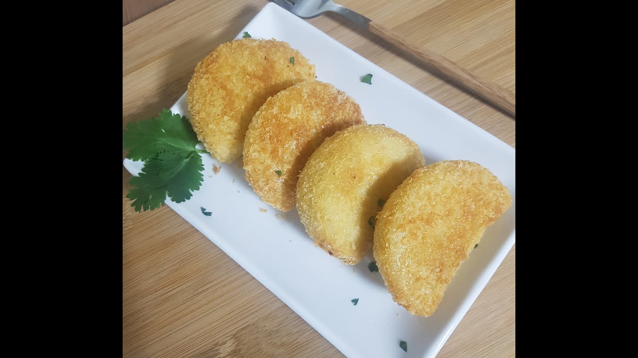 Easy and fast shrimp/prawn rissoles (Rissóis de camarão) - YouTube