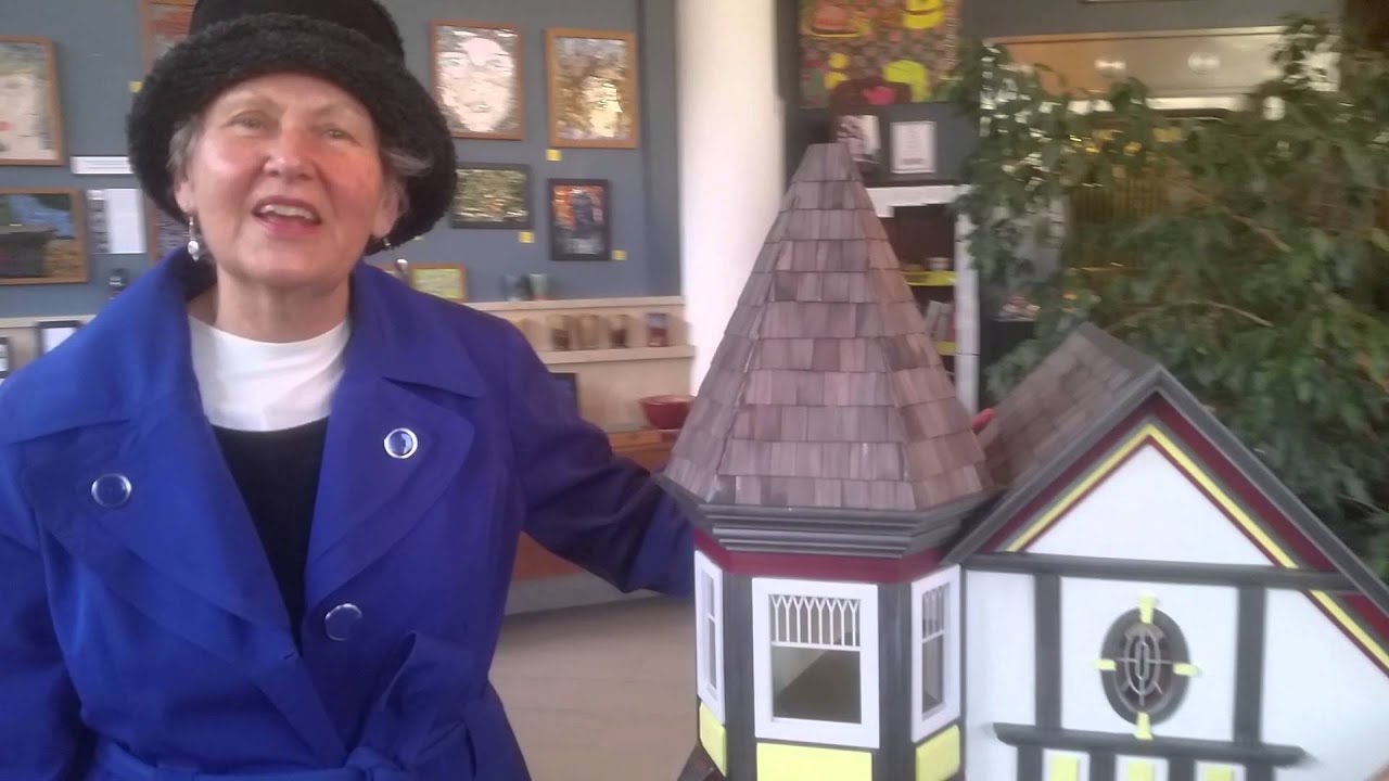 Mary Muckle and the Farrara Dollhouse - YouTube