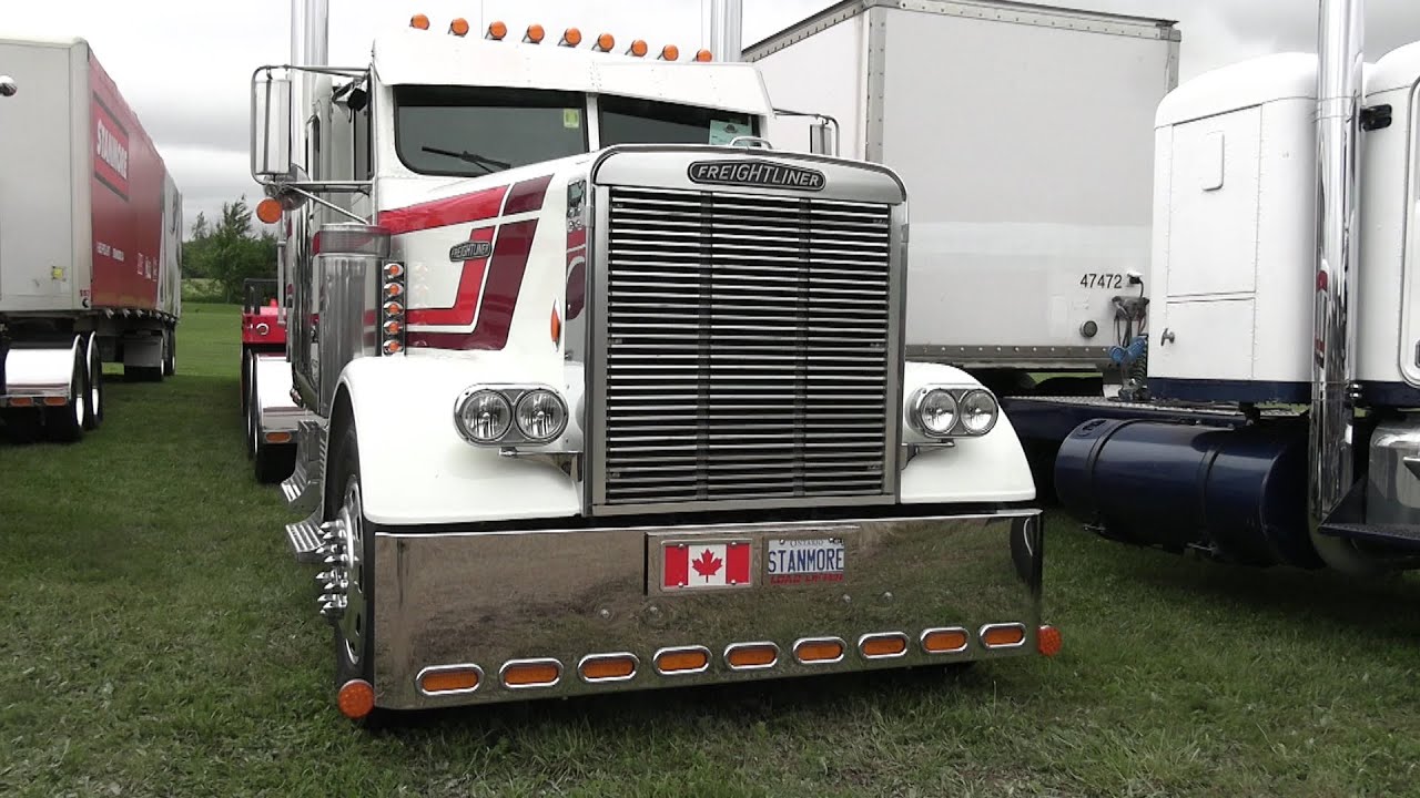 1988 White & Red Freightliner At The Clifford Truck Show 2025 - YouTube
