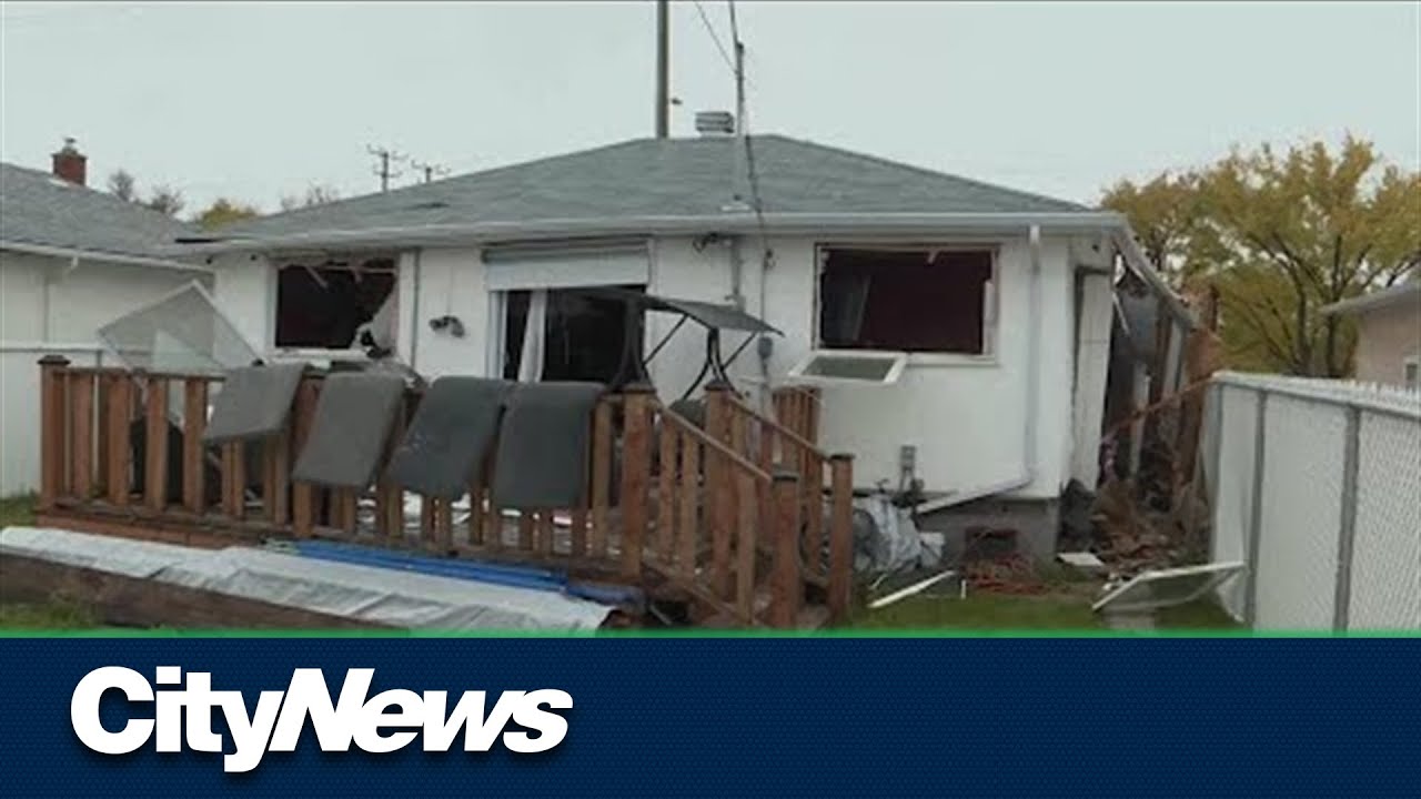 House explosion in Winnipeg 'horrific' - YouTube
