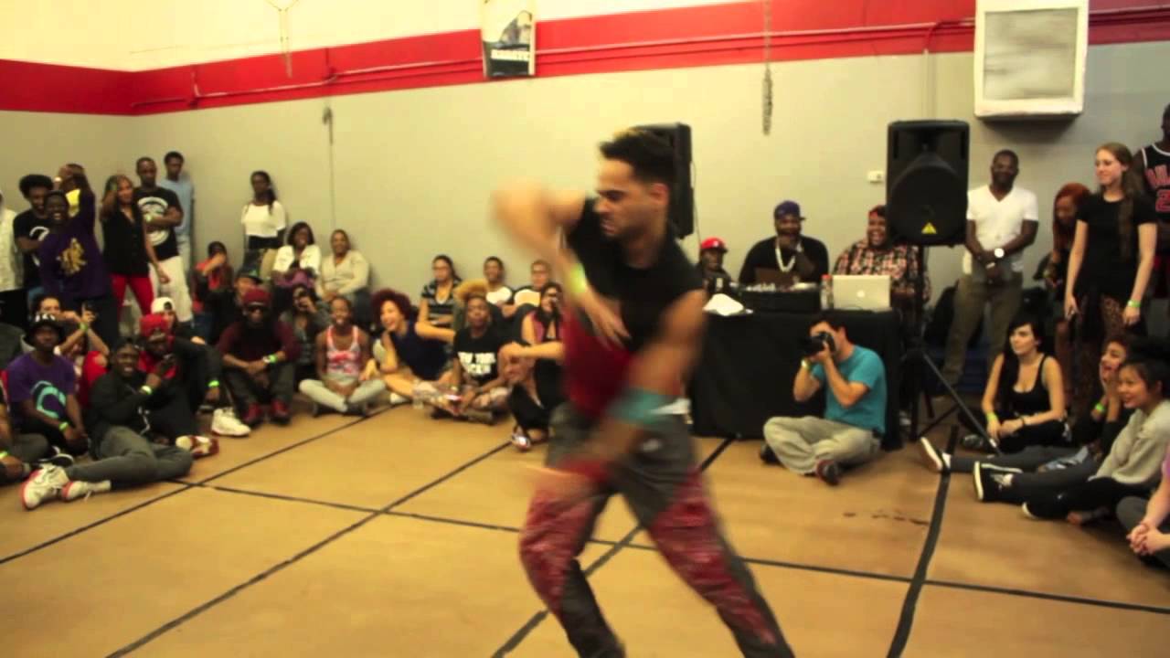 Control Freakz "who can rock the crowd" Iota (artformaz) vs C-Rokz ...