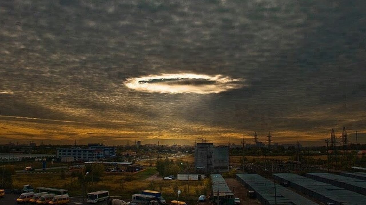 Top 10 Amazing Rare Cloud Formations || Pastimers - YouTube