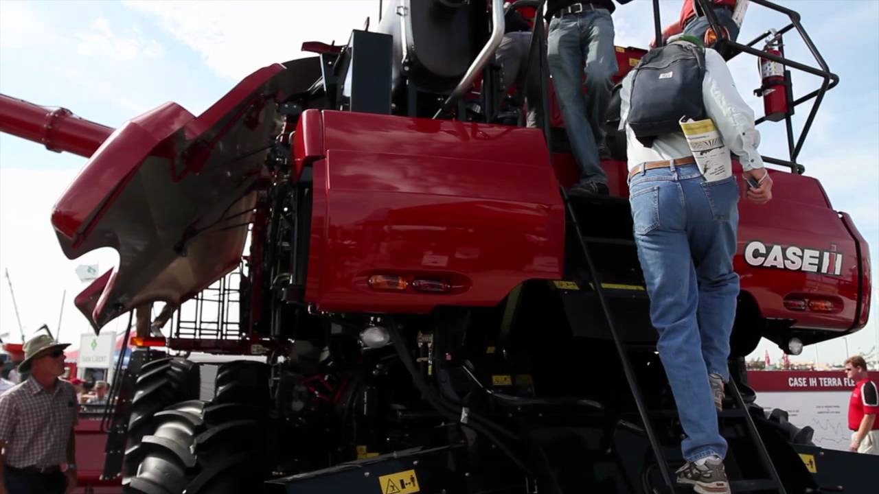 Farm Progress 2011: Opening Day at Case IH booth - YouTube